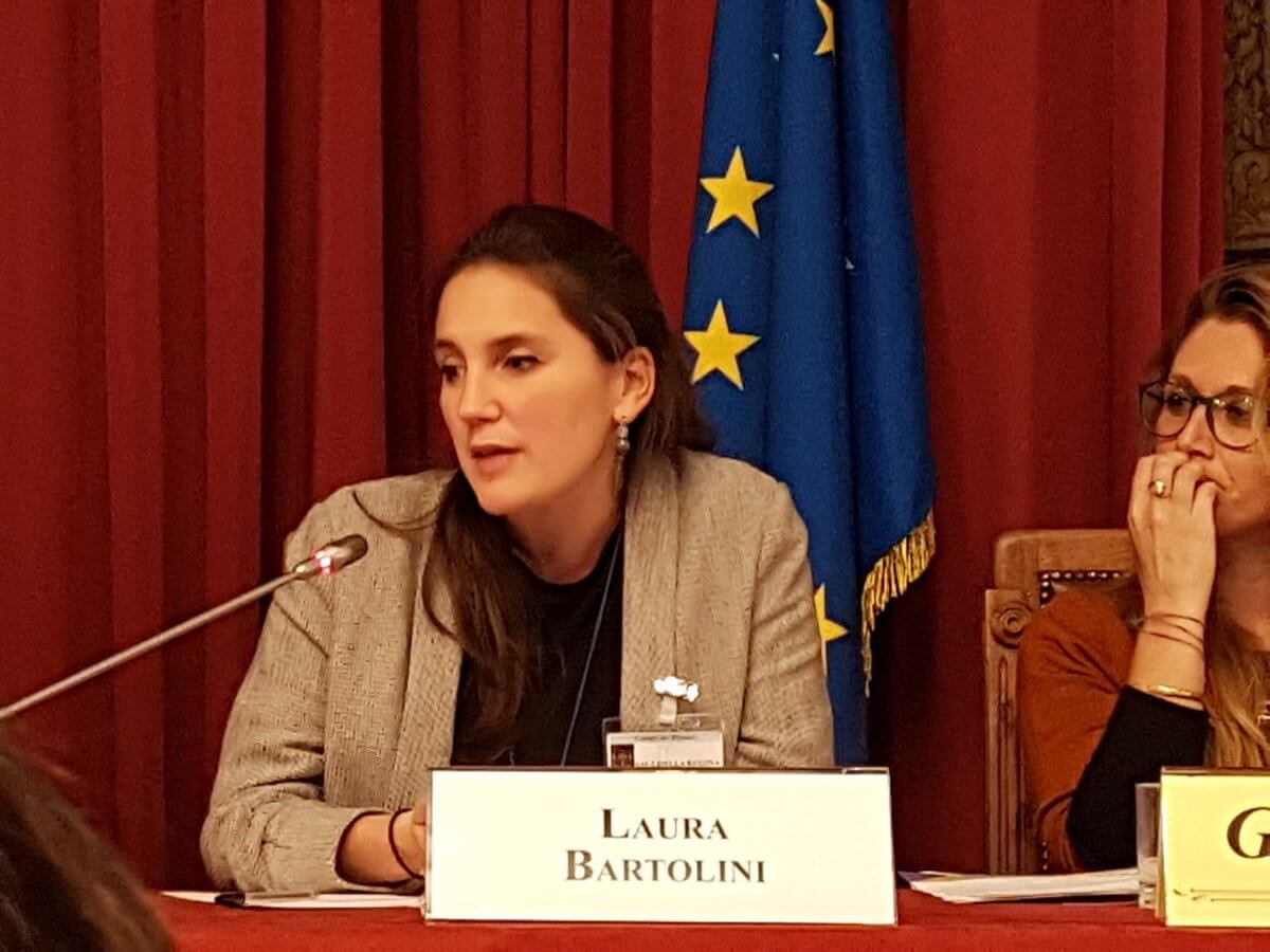 Laura Bartolini - Oltre le terre di mezzo 3 - On The Road Cooperativa Sociale